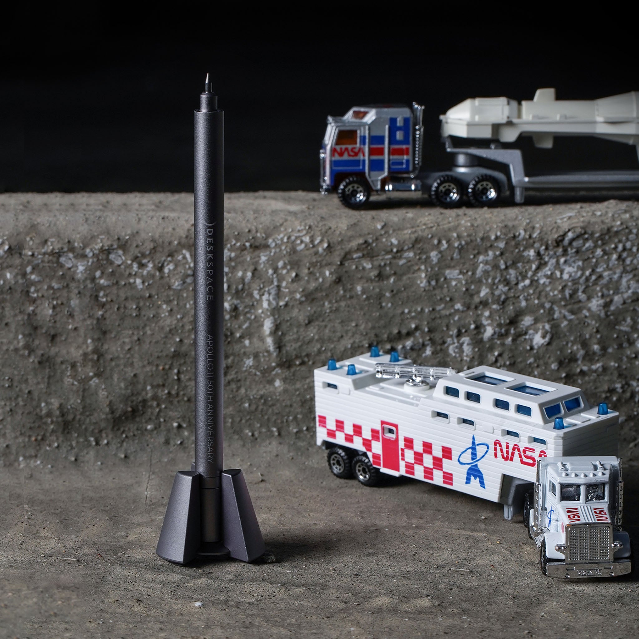 Apollo 11 Rocket Pen – deskspace.store
